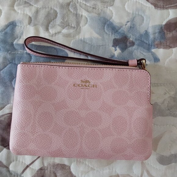 Coach | Bags | Nwt Coach Corner Zip Wristlet | Poshmark
